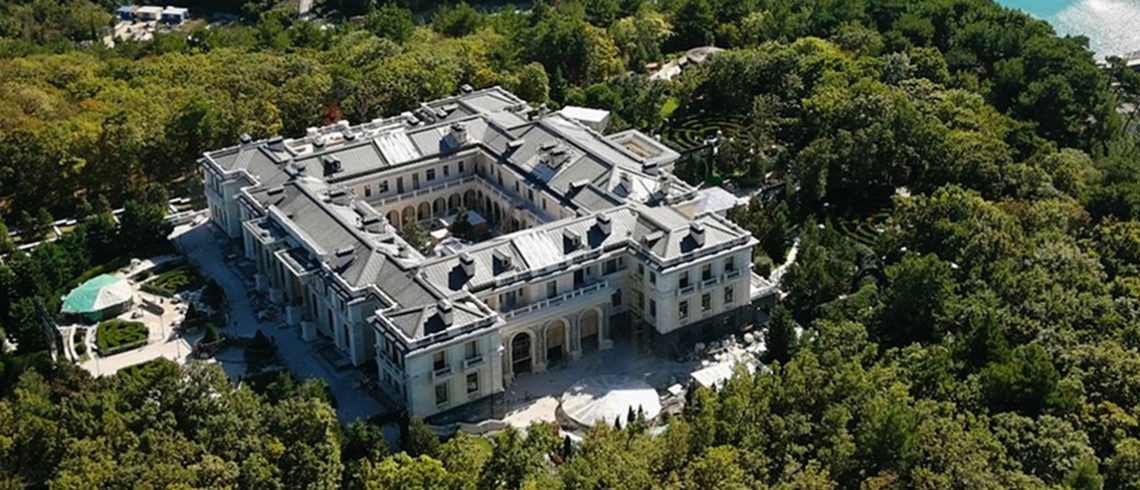 What does Putin’s ‘palace’ reveal about his personality?