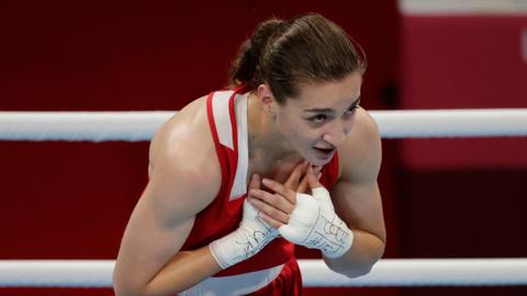 Turkish boxer Buse Naz Cakiroglu wins European championship
