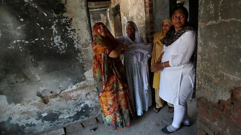 India acquits near two dozen accused of killing Muslims in Gujarat riots