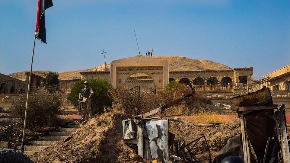 As Daesh flees Mosul, a priest returns to his parish