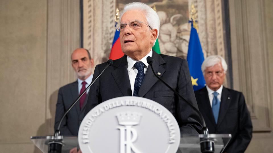 Italy's bickering parties get more time to build majority