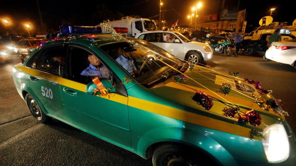 Iraq celebrates Mosul victory on the streets of Baghdad