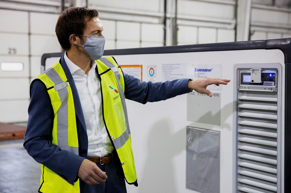 Vaccine airlift to help airlines trim pandemic-triggered losses